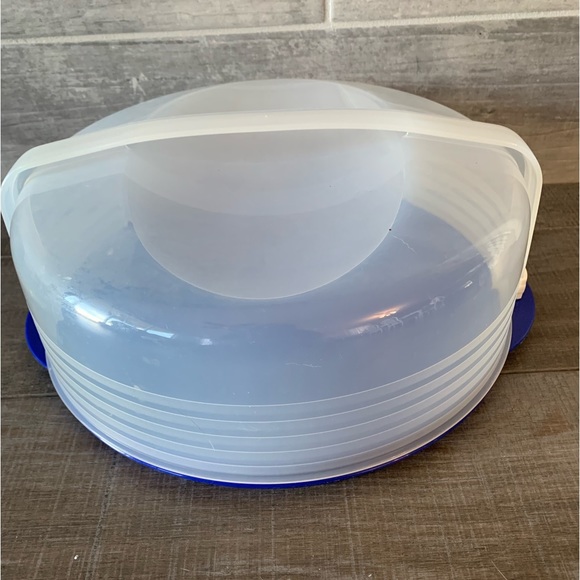 Tupperware | Kitchen | Tupperware Blue Pie Taker Carrier Blue Base W ...
